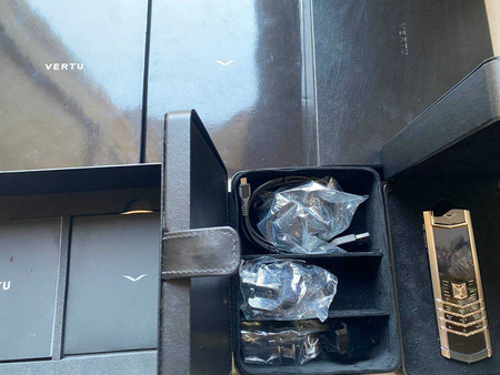 Vertu signature s + Vip Number