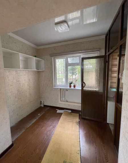 Продается квртира под офис Ор-р: Саёхат Гостиница 75м2