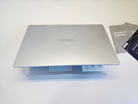 ПРОДАМ Asus X515J Ноутбук Видеокартой QuadGold-6805/12GB/256SSD/MX130.