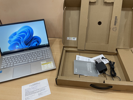 Asus VivoBook (i3-13th gen)