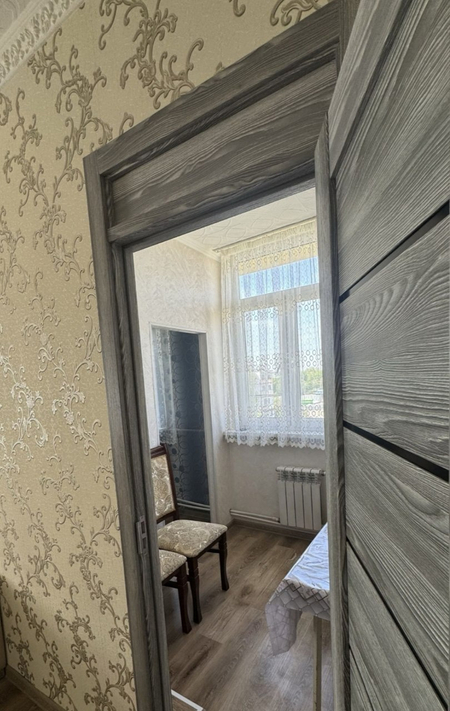 .Продам 1х2комнатную подевро балкон 2х6м 42м2 в Сергели 2квартале 49т$