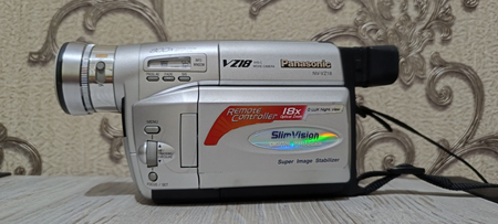 Камера Panasonic NV-VZ18