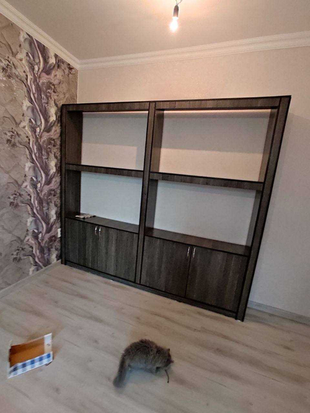 Продается шкаф (самовывоз)