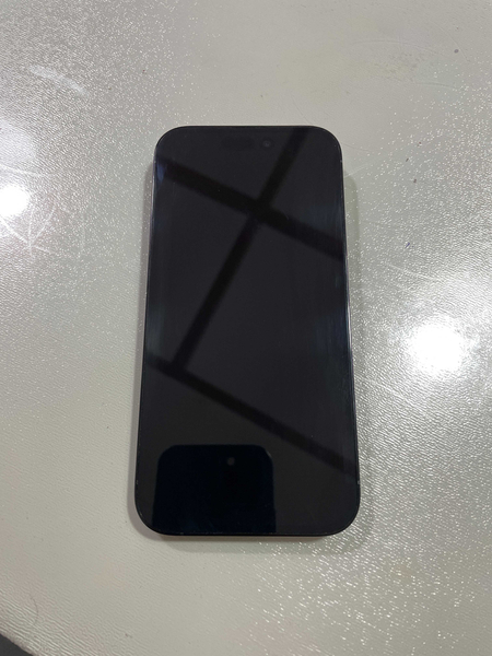 Iphone 14 pro , 8/256 , esim , LLA ,  yomkst: 87 .