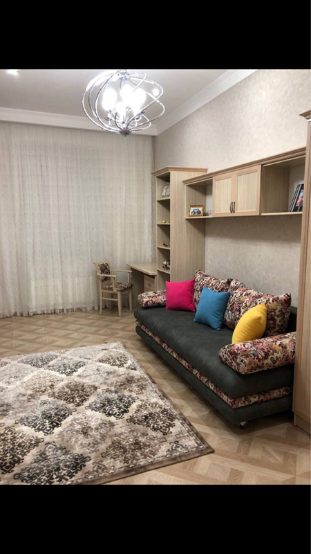 Здаётся 3 комнатная квартира