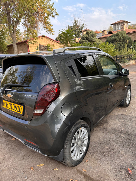 Chevrolet Spark 2020 г., 1,25 литра двигатель, макс. комплектация