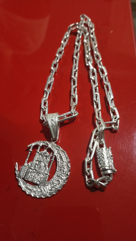 Продам серебрянную цепочку