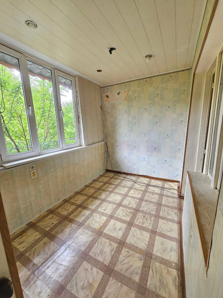 Ттз-2. 1-Комн. 3-Этаж. Улучшенка. 39м². Базар. Ттз-Рынок.