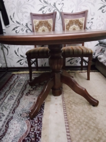Срочно продам стол +5 стульев