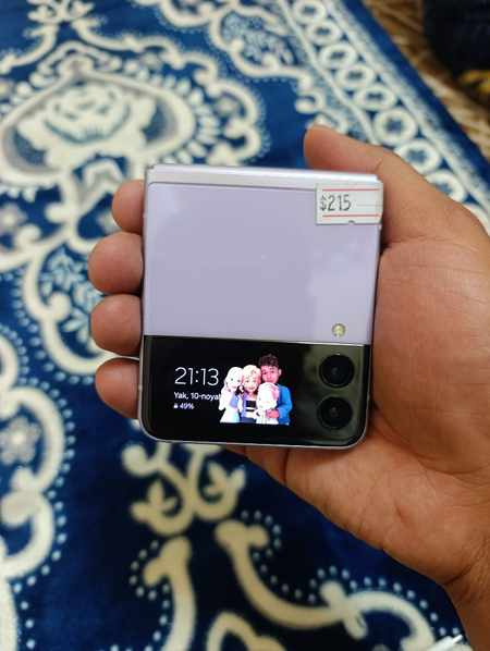 Samsung Galaxy z Flip 3