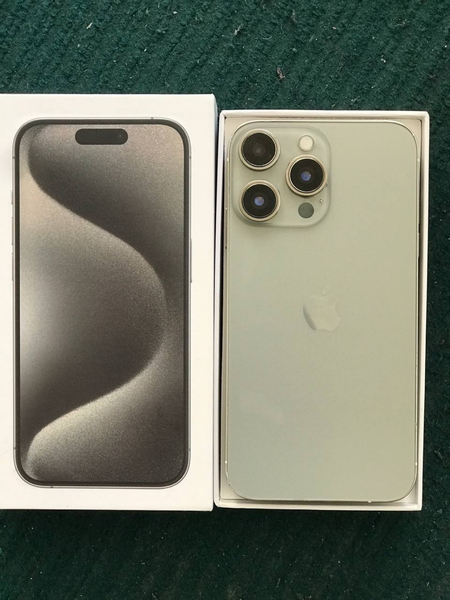 Iphone Xr  15 pro korpusda