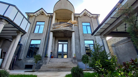 Hovli 2 qavatli sotiladi Tanhause танхаус