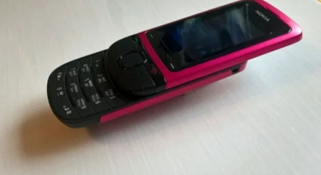 Nokia C2-05 Pink