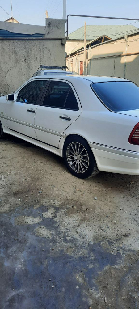 Продаётся мерседес w202