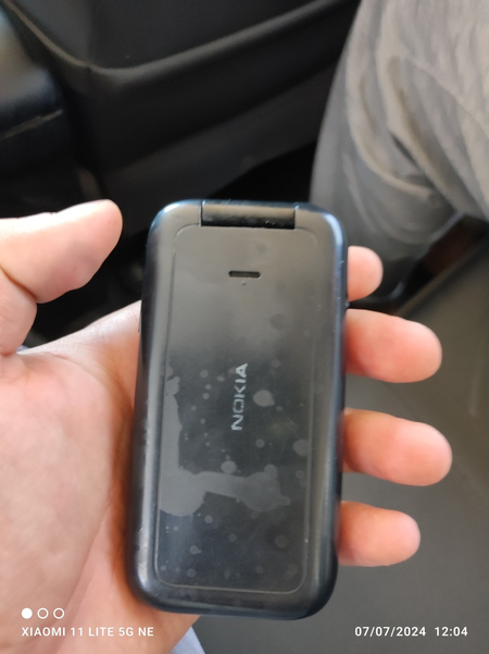 Nokia 2660 flip 4G sotiladi