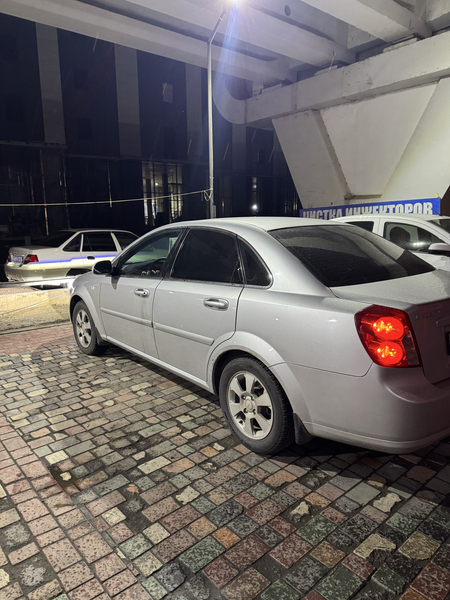 Lacetti 1.6 oldi jentra qilingan moshina xolati