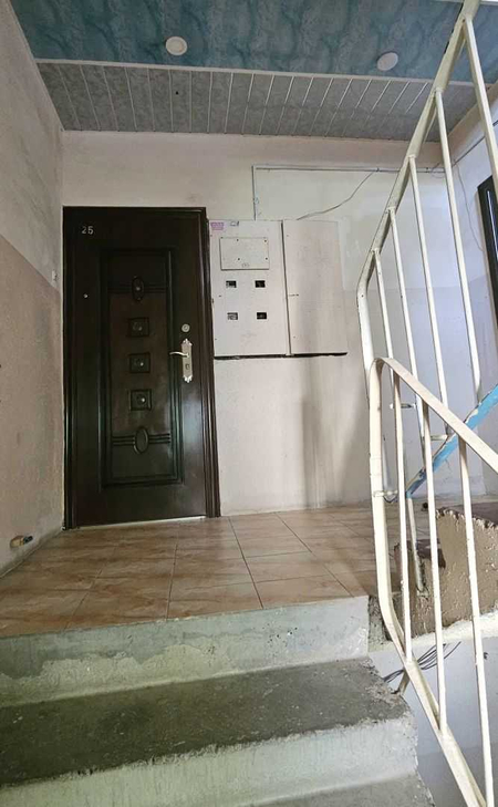 Купить квартиру в Ташкенте 4/3/4 на Юнусабадском р-не.Недорого (J2520)