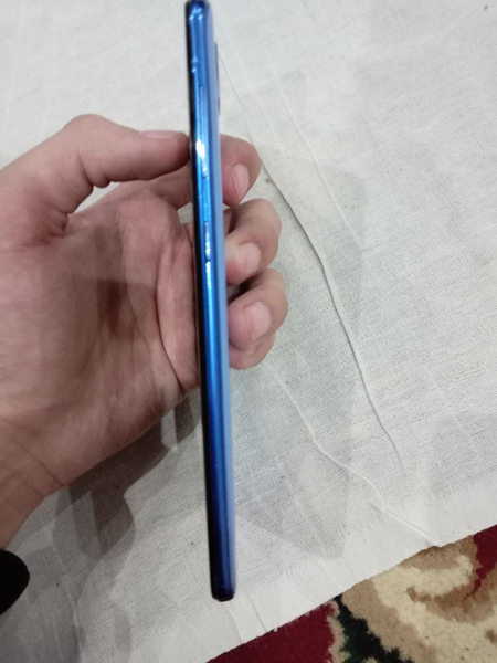 SAMSUNG A30 sotiladi