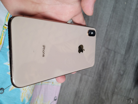 Iphone xs max sotiladi srochna