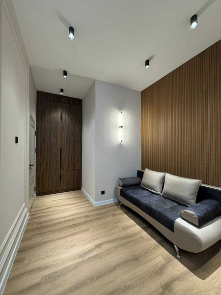 kamol construction , 2/10/11, 42м2 Ориентир: Метро Шахристанская !!