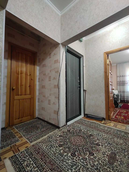 Срочно продам 2ком квартиру.Феруза 2,Напротив ЭКО базара