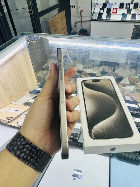 iPhone 15 Pro Max 256 gb natural