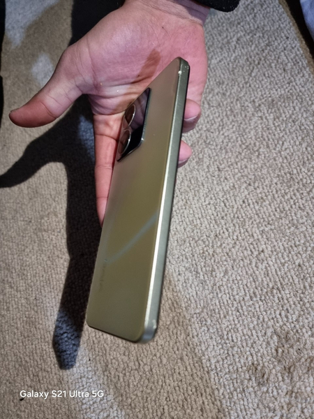 VIVO.          Y35