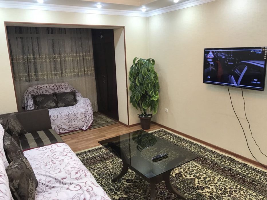 АБАЙ.  2 х комнатная квартира в аренду срочно