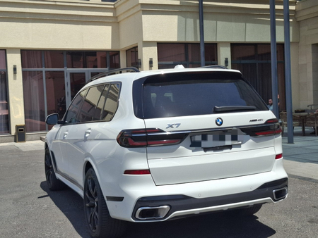 BMW X7 xDrive 40i Аренда с выкуп
