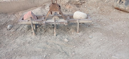 Mtz 80 kampilek sotiladi xolati yaxshi  ishga tayyor xolda