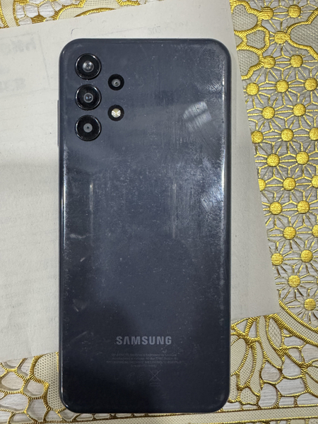 Samsung A13 128 gb holati yaxwi
