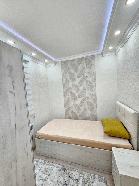 м.Мирзо-Улугбек Чиланзар ст-он Бунёдкор 2(3)-комн 4/4 56 м² 2х6 лоджия