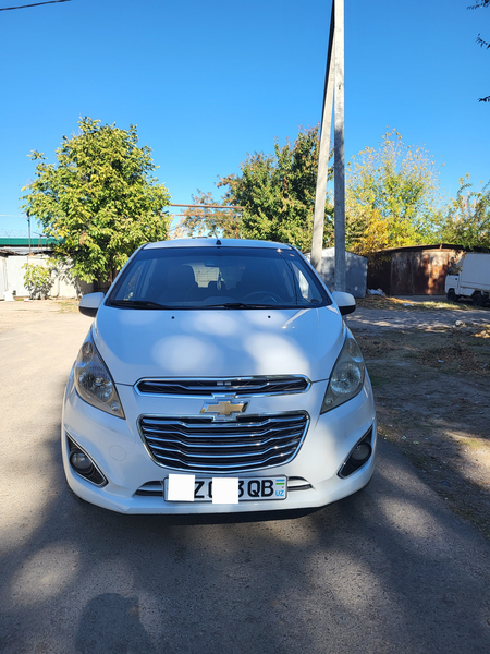 Holati yaxshi, gaz/benzin zor yuradi,mecicar pult