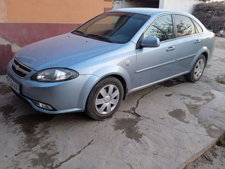 Jentra  2014 ideal toza moshina