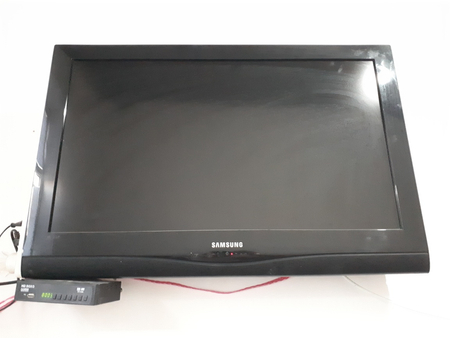 Телевизор SAMSUNG 32\\\