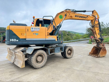 Hyundai Robex 140W  2015 yi