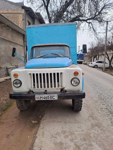 Gaz 53  sotiladi