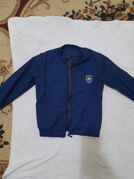 O'g'il bolalar maktab formasi
