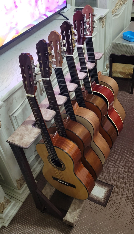 Gitara sotiladi yamaha xammasi argina lyangi