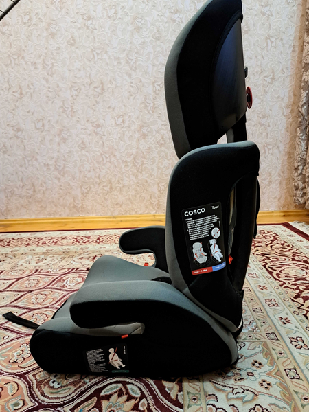 Продаётся детское автокресло Cosco baby go