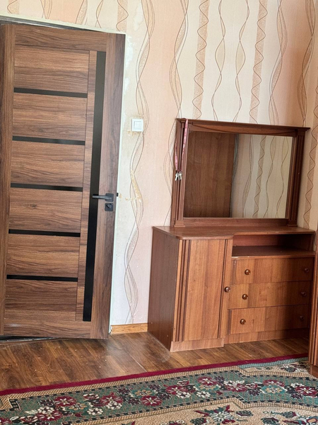 Chilonzor 16 kv 3 xonali xamma sharoitlar bor 500$ qizla oila srochni