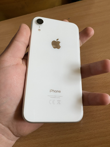 Iphone Xr ideal holatda