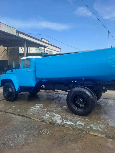 Зил водовоз сотилади