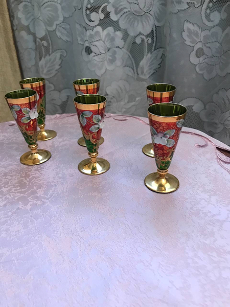 Роскошные Рюмки Богемия.Цена:90$(в наличии 6 штук)
