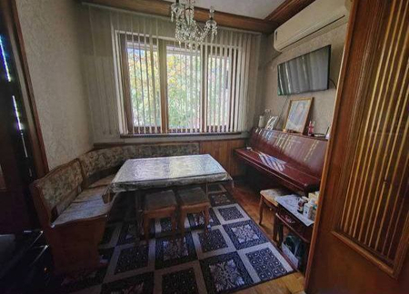 Продаётся квартира на метро Буюк Ипак Йули 3/2/5 Саёхат гостиница