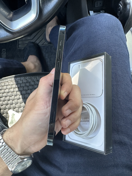 iphone 12 pro sotiladi