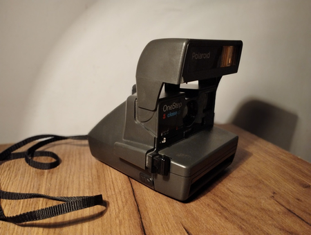 Фотоаппарат polaroid продаётся