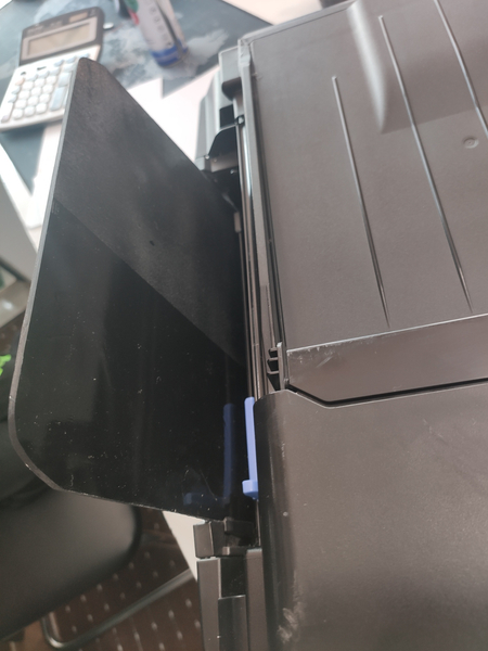 Epson m200 tri vadnom
