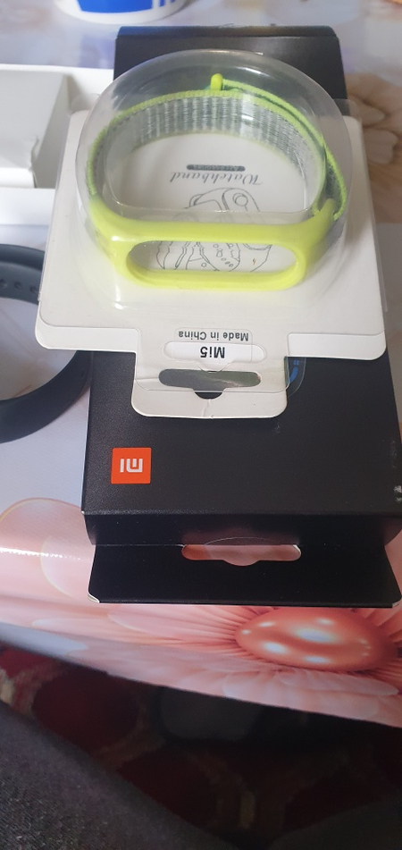 Продается Mi Band 6