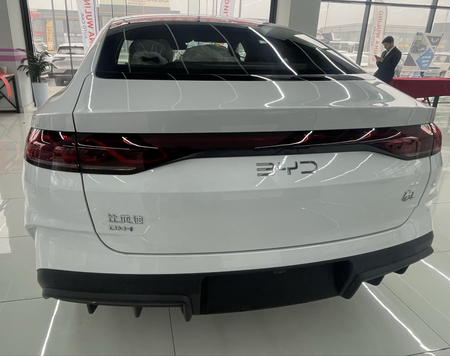 BYD QIN L 2100km gibrit